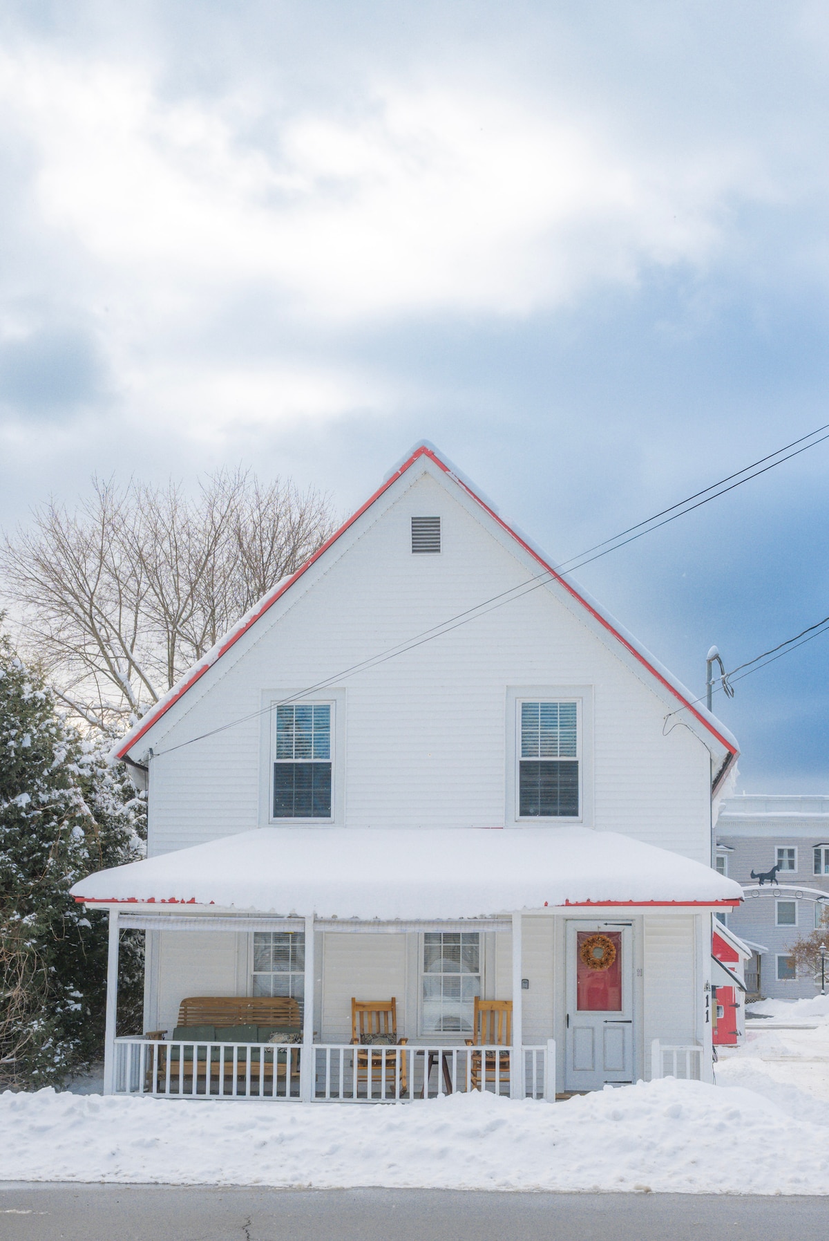 Todo el refugio de techo rojo - Lincoln - Capacidad para 10 personas ...