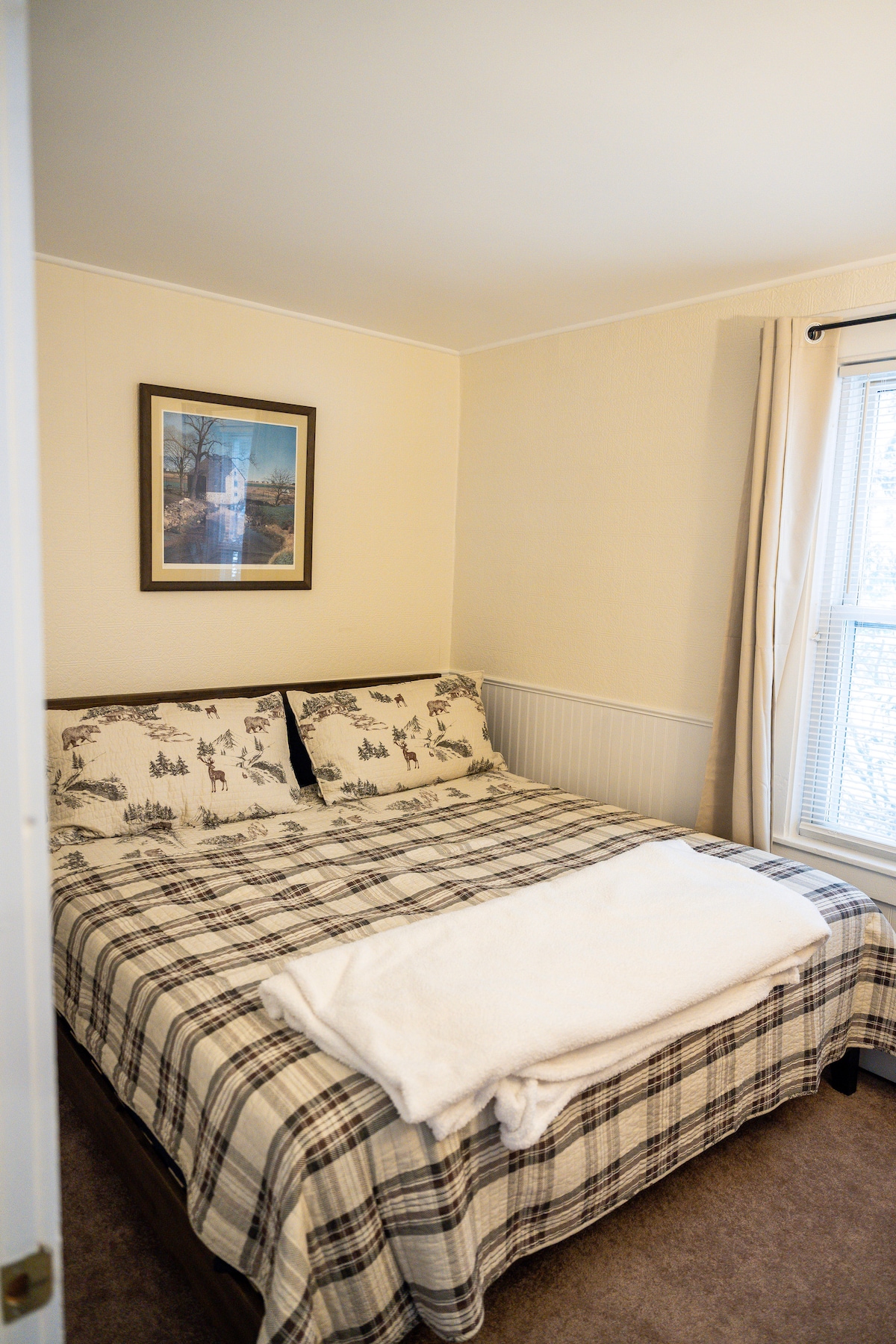 Todo el refugio de techo rojo - Lincoln - Capacidad para 10 personas ...