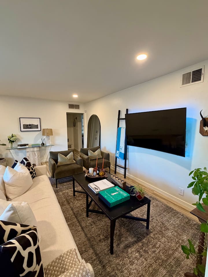 3br Home In Camelback East | Monthly Stays Welcome - Phoenix, AZ