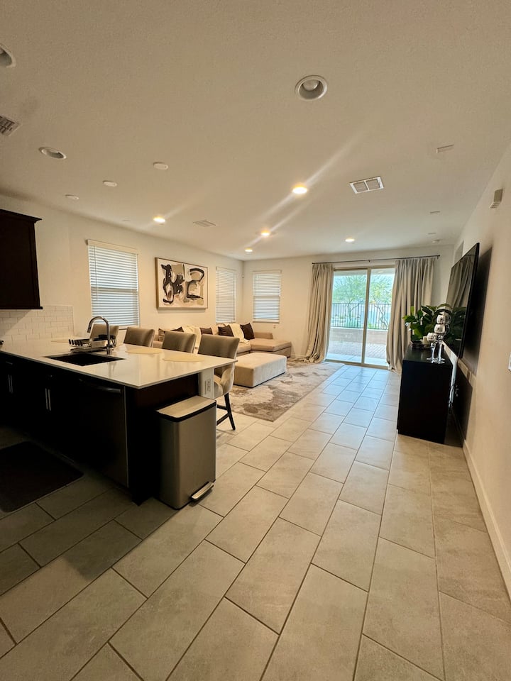 Stadium House - 3 Bedroom In Gated Community - 글렌데일