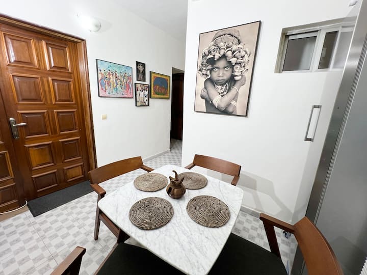 Modern 2br Apt | Fast Wi-fi | Prime Location - Dakar