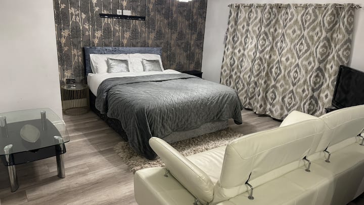 Private Guest Suite| Kitchen, Shower, Parking - Cardiff