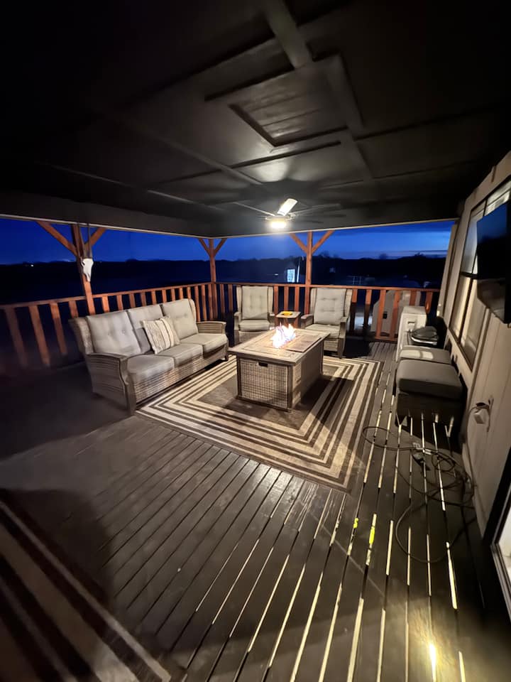 The Safari Loft - Memphis, TX