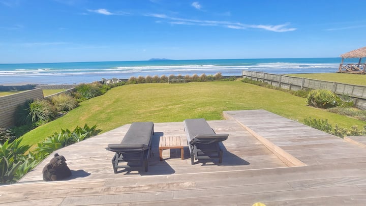 Absolute Beach Front Haven - Waihi Beach