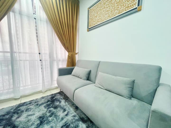 Hm Dream @ Midas 1b1b Cozy Suite - Masai