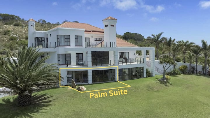 The Palm Suite @ Fly Me To The Moon Guesthouse - Mosselbaai