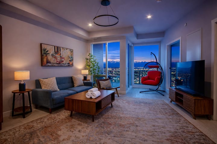 Kensington 2 King Bed| Skyline| Gym| | Ug Parking - Canada