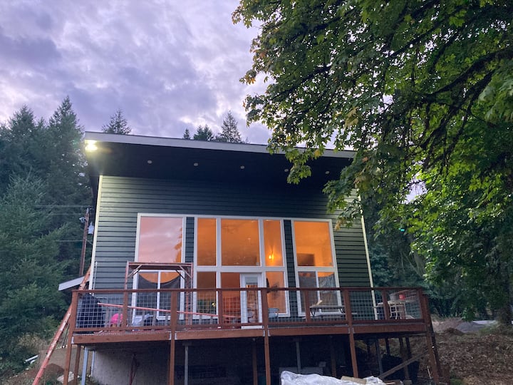 Covered Bridge Cabin Getaway - Oregon