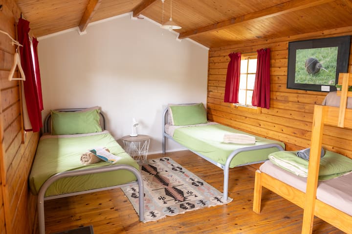 4 Person Cabin With Private En-suite Bathroom - Russell