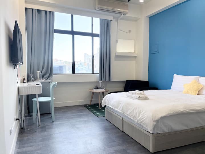 台南中西區平價高Cp值合法民宿｜雙人房｜合法民宿編號878｜netflix｜youtube｜近火車站 - 台南 東區