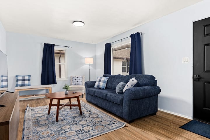 Home Suite Home:f -Minutes To Downtown & P Heights - Peoria, IL