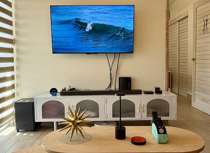 Sea-view Apartment By The Market - Panama