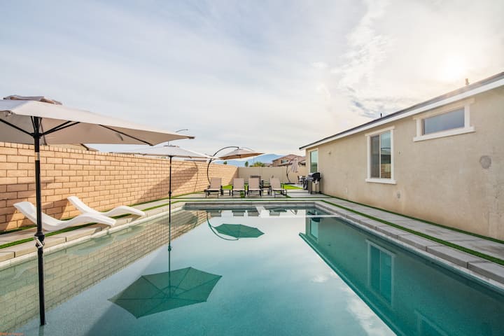 Coachella Sunnyside Oasis - Pool, Spa, Gameroom - Coachella, CA