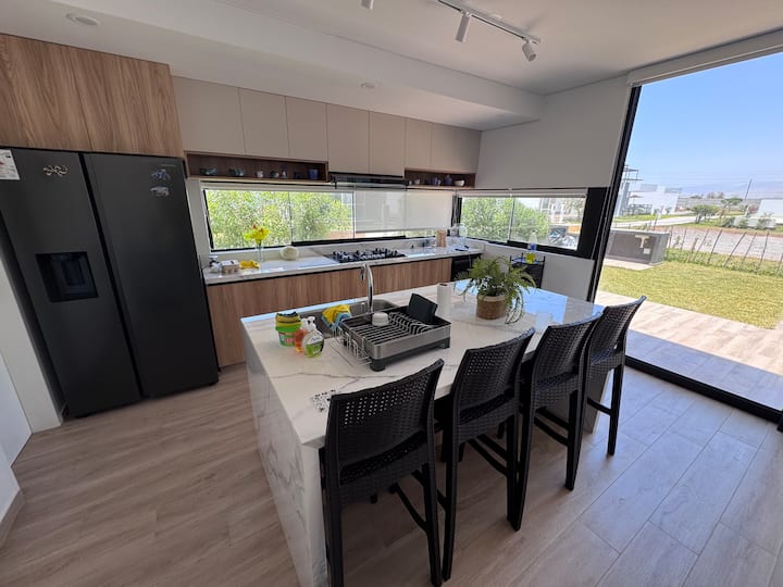 Casa De Playa En Mejía | Playa Privada + Piscina - Pérou