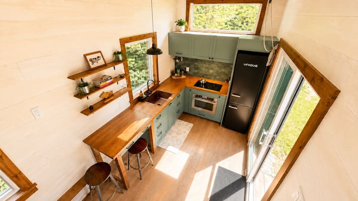 Tiny Home Riverside Dream - Port McNeill