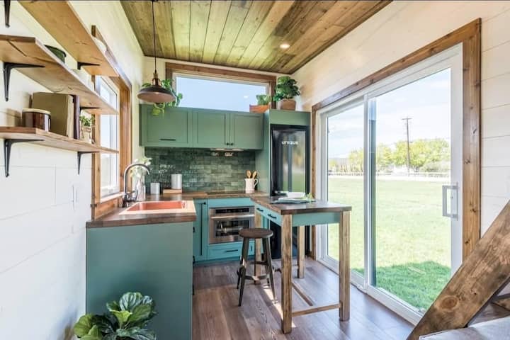 Tiny Home Riverside Dream - Port McNeill