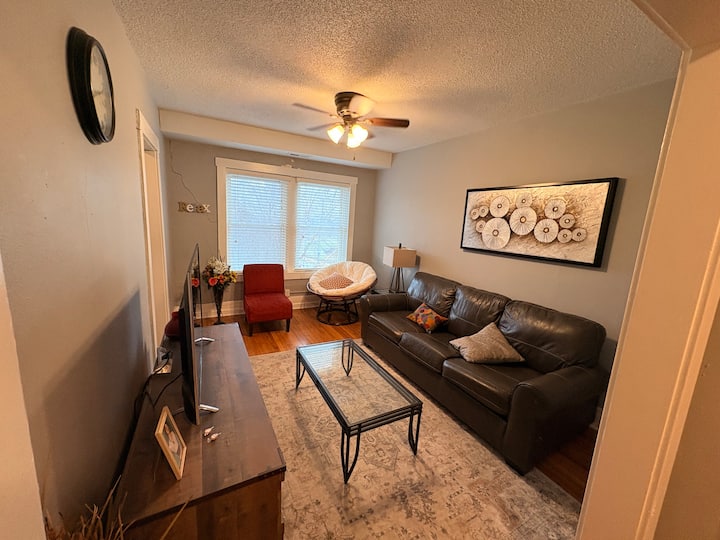 The Olive #5, Charmer In Beautiful Sherman Hills! - Des Moines, IA