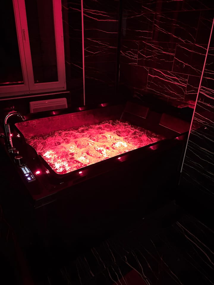 Magnifique Love-suite Avec Jacuzzi - Malesherbes