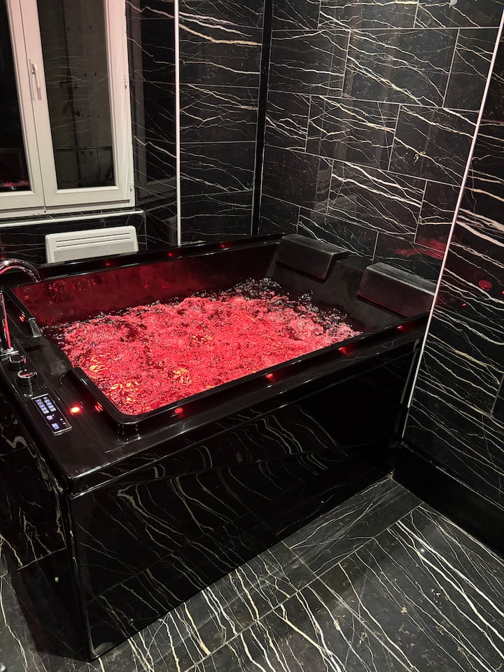 Magnifique Love-suite Avec Jacuzzi - Malesherbes