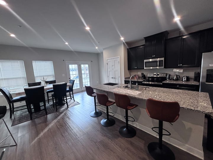 Cozy Townhome In Bowie Md - Six Flags America, Bowie