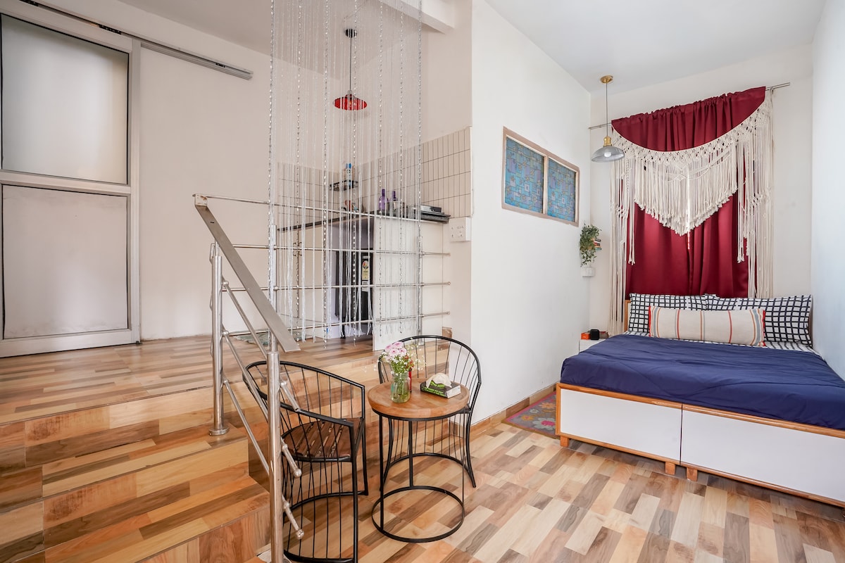 rooftop crib @southdelhi | pvt studio apt w/ patio - Apartments for ...