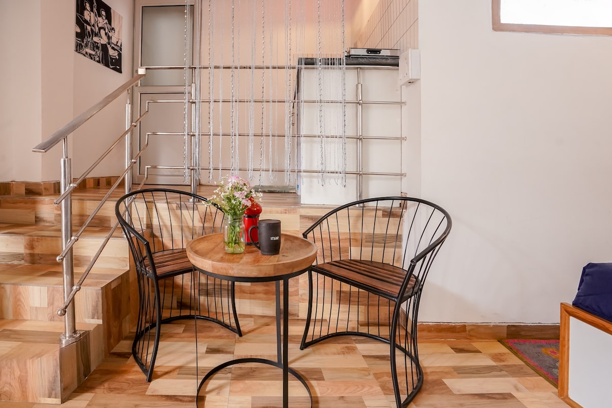 rooftop crib @southdelhi | pvt studio apt w/ patio - Apartments for ...