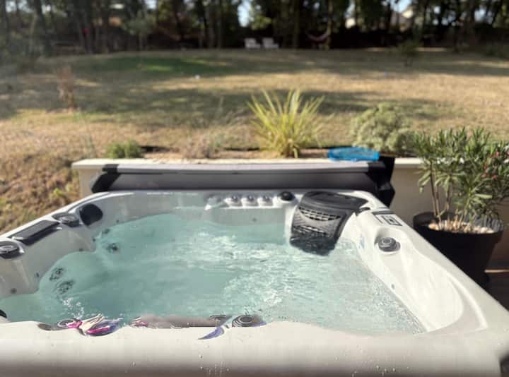 Maison Neuve Avec Jacuzzi à Martel - Martel