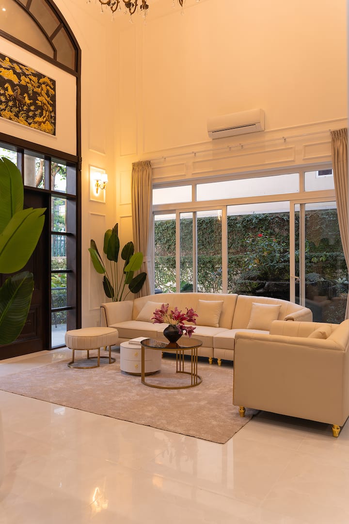Golden Garden Villa/8brs/7wc/pool/billiard/karaoke - 호찌민시