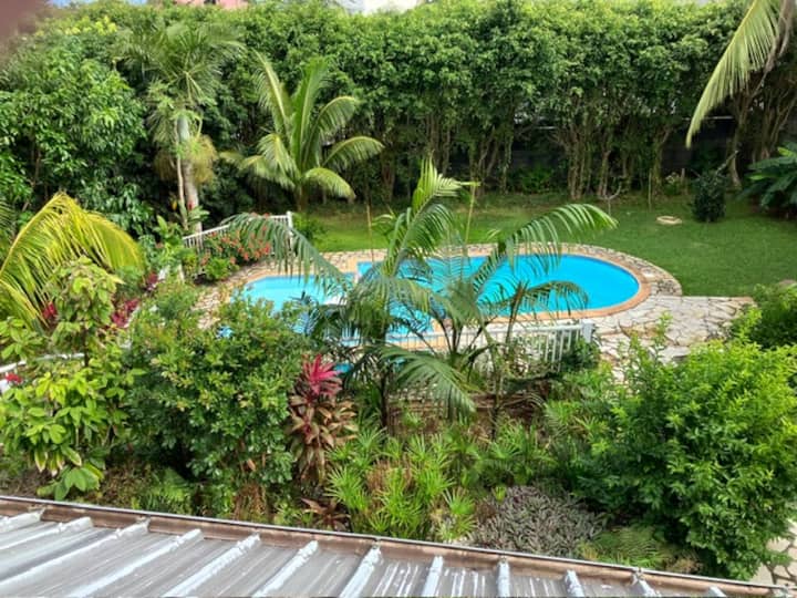 Maison Familiale à Vincendo Avec Un Pool House - La Réunion