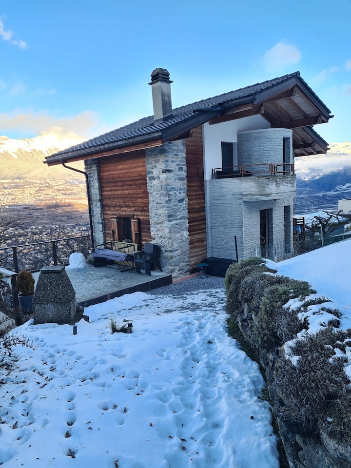 Maison Atypique Avec Vue Sur La Vallée Du Rhône. - Sion