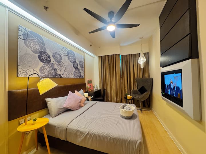 Hotel-style Premium Queen Room @ Centrestage Pj - Petaling Jaya