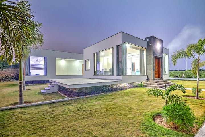 Retreat W/ Pvt Pool & Lush Garden | Pet-friendly - Gurgaon