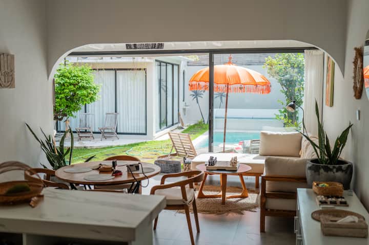 Charming 3 Br Villa In The Heart Of Umalas - Canggu