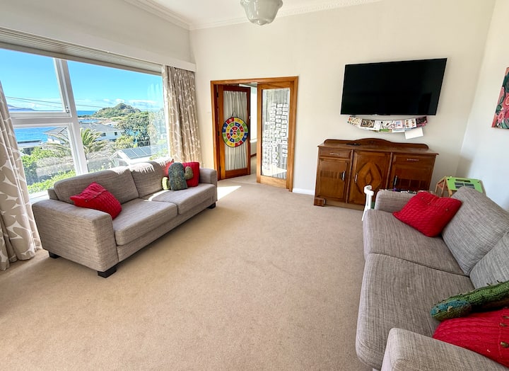 Wake Up At The Beach - Wellington