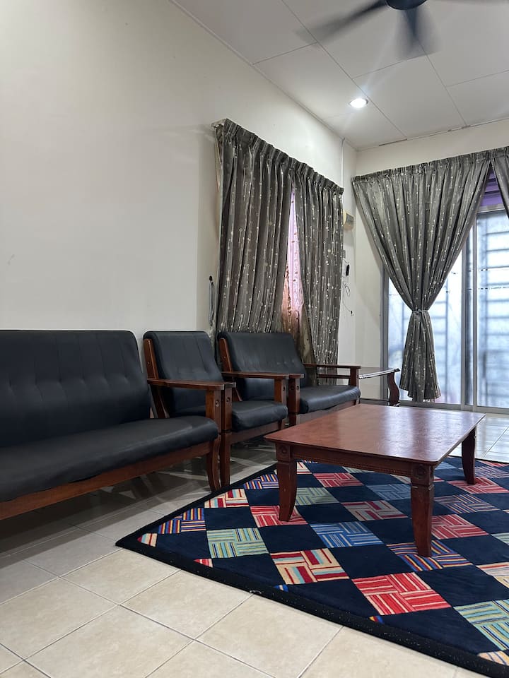 Near Hebhk | Cozy Terrace | Taman Seri Impian - Kluang