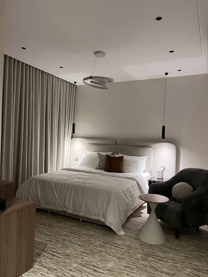 غرفة فندقية فخمة باثاث فندقي 5 نجوم  بكامل الخدمات - ジェッダ