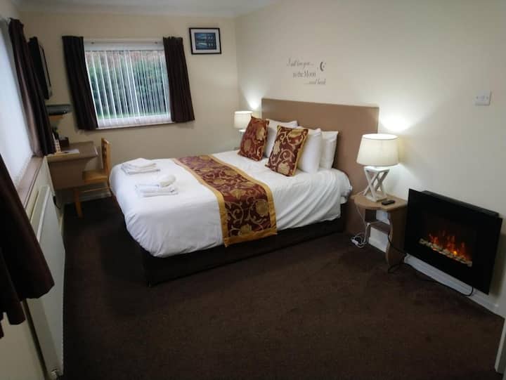 Maen Hir Guest House
King Or Twin Room - Menai Bridge