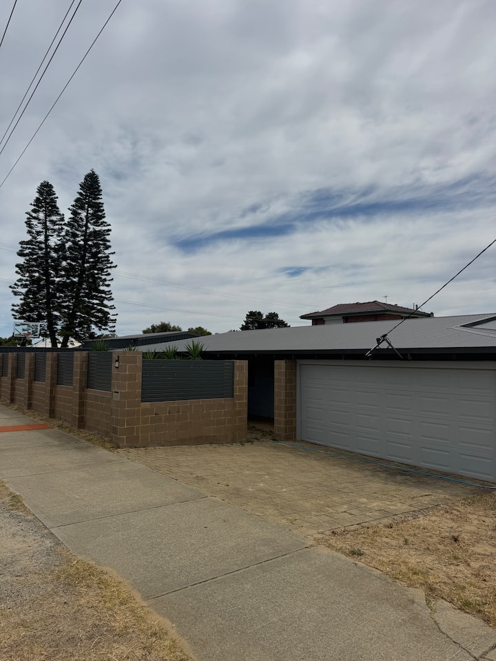 Sunset Beach House - Mandurah