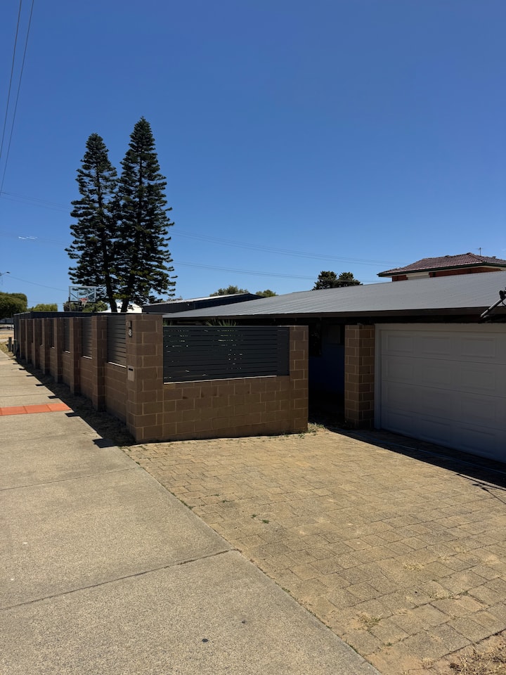 Sunset Beach House - Mandurah