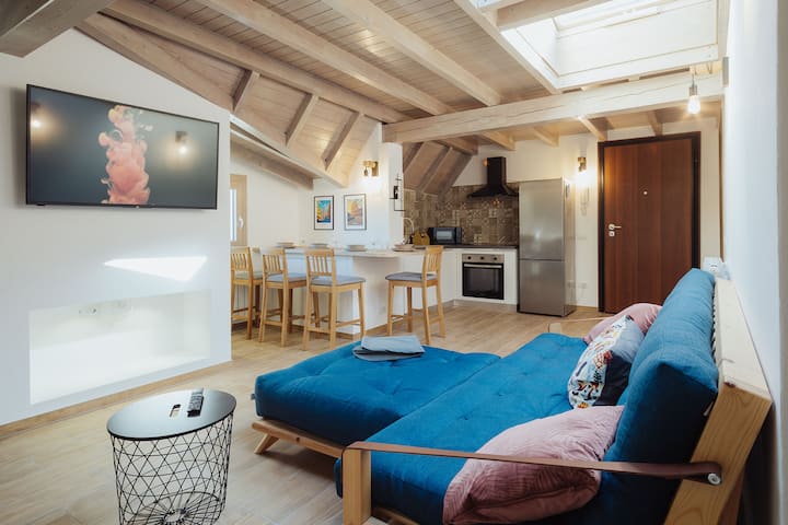 Superbe Loft Sous Les Toits Au Style Contemporain - Busto Arsizio