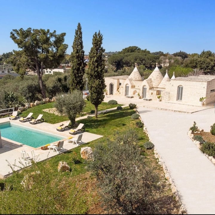 “Trullo Theodoro, Piscine Chauffée” 10 Places - Ceglie Messapica