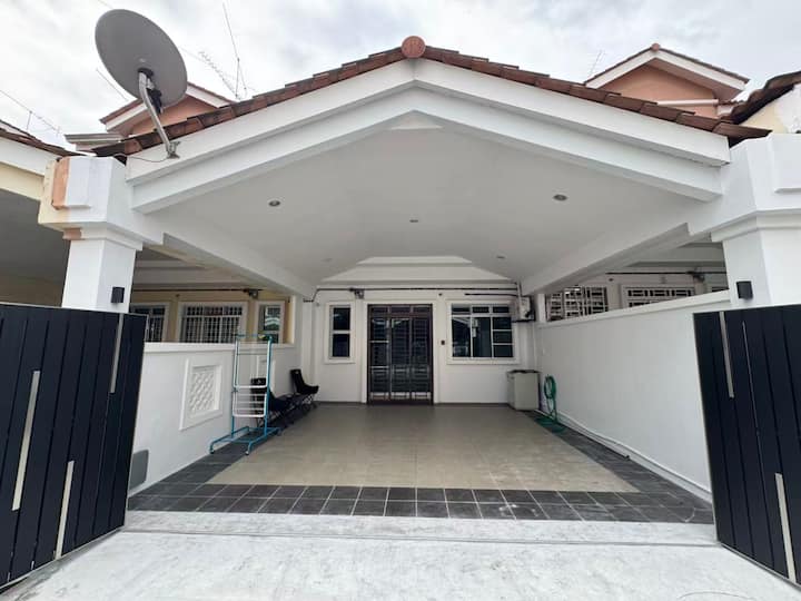 Taman Banang Ria Simple Homestay - Batu Pahat