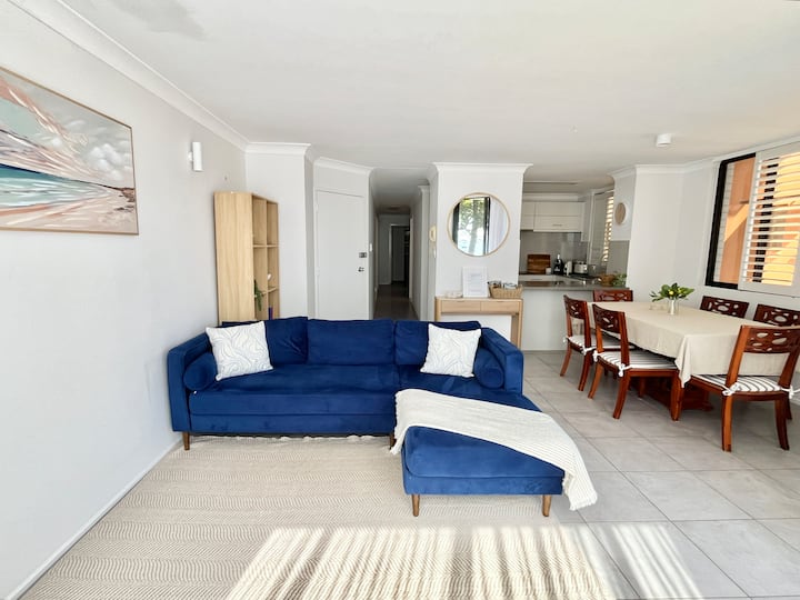 Beachfront Coastal Stay | Walk To Cafés - Bargara