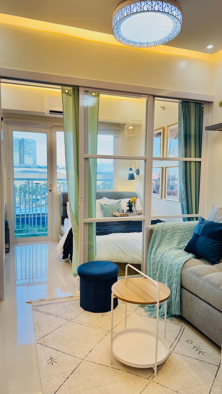 Santorini Escape Near Sm City Mall - Filipinas