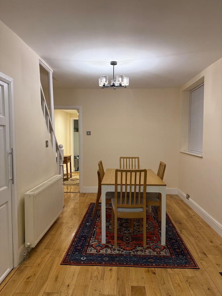 Large Property With Easy Access To London Heathrow - Aéroport de Londres Heathrow (LHR)