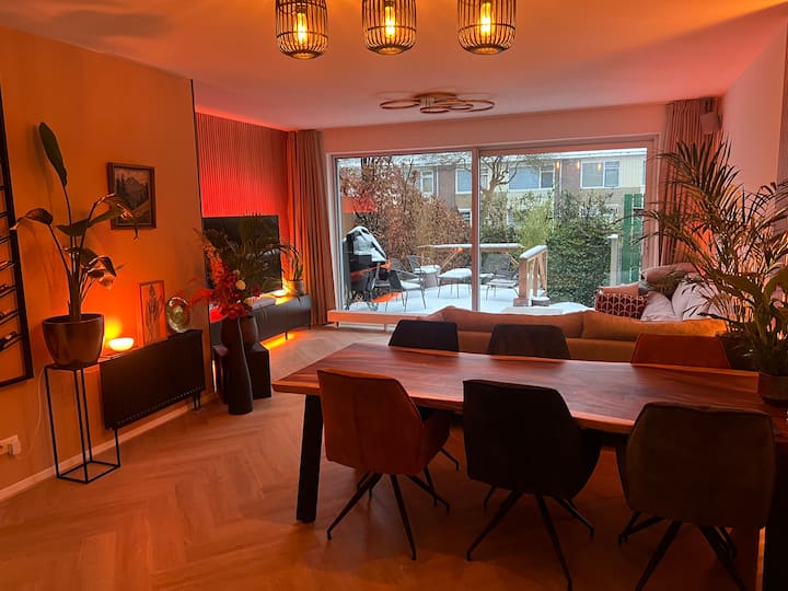 Luxury Townhouse With Free Parking Space - Groningen