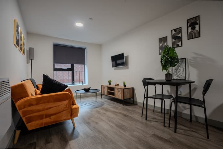 Central Luxe | Sleeps 4 | Inner City - 