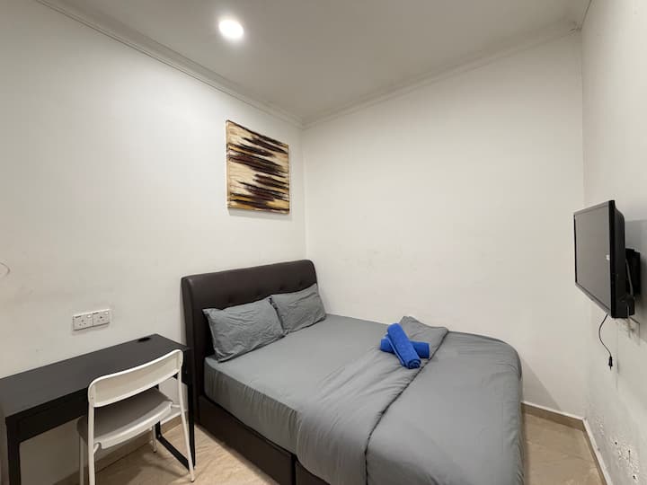 Roselyn Inn @ Pasir Gudang | Room 103 - Masai