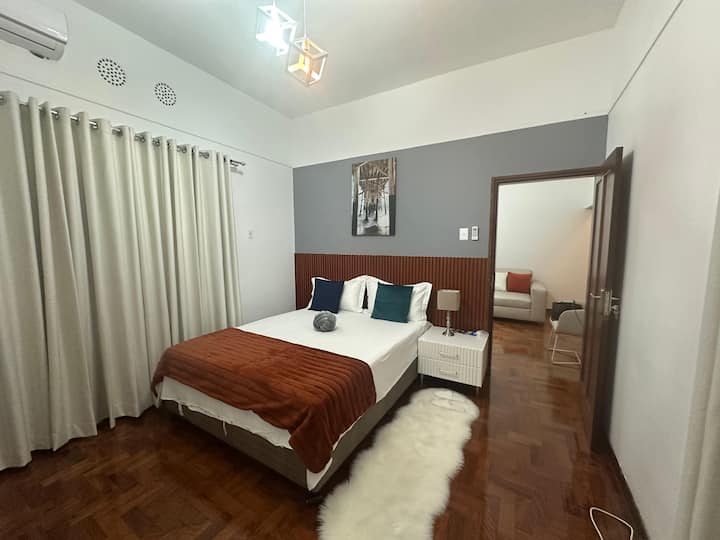 Apartamento Tipo 2 No Bairro Da Polana Cimento A - Maputo