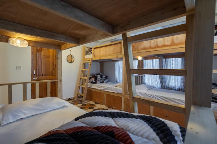 Kasol | Female-only Dorm With Views - Kasol